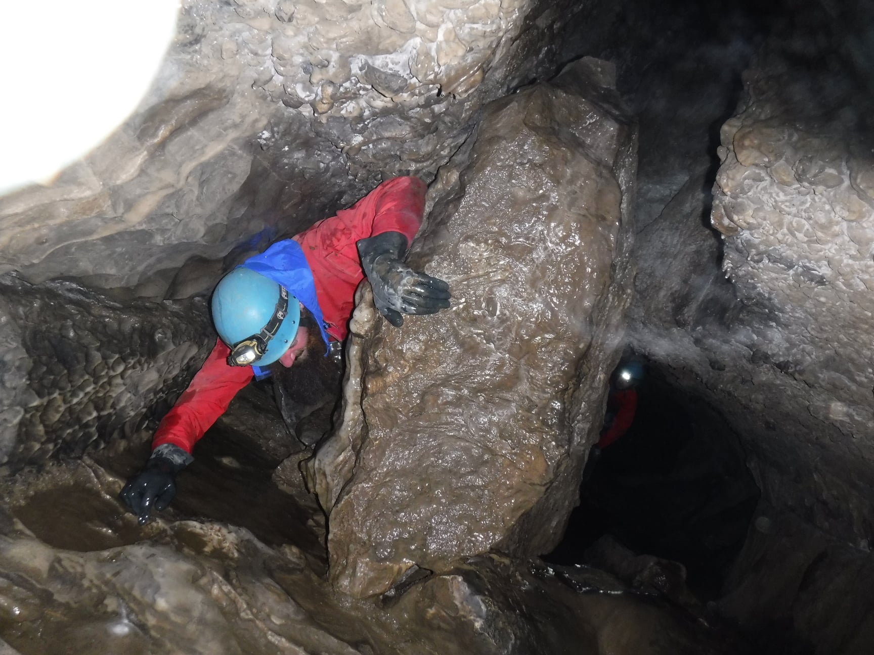 Caving Experience - Matlock Bath | Naturebreak